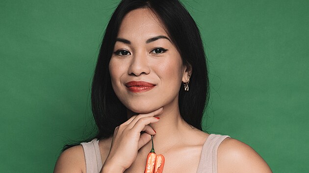 Vietnamská žena by měla být jemná a něžná. Dost jsem s rodiči bojovala, říká food influencerka ...