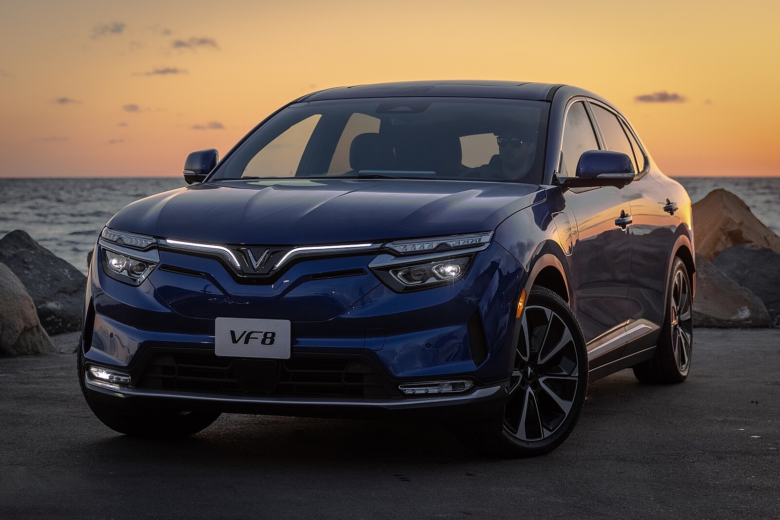 Raketový růst hodnoty. Vietnamské auto Vinfast se tajně testuje v Praze ...