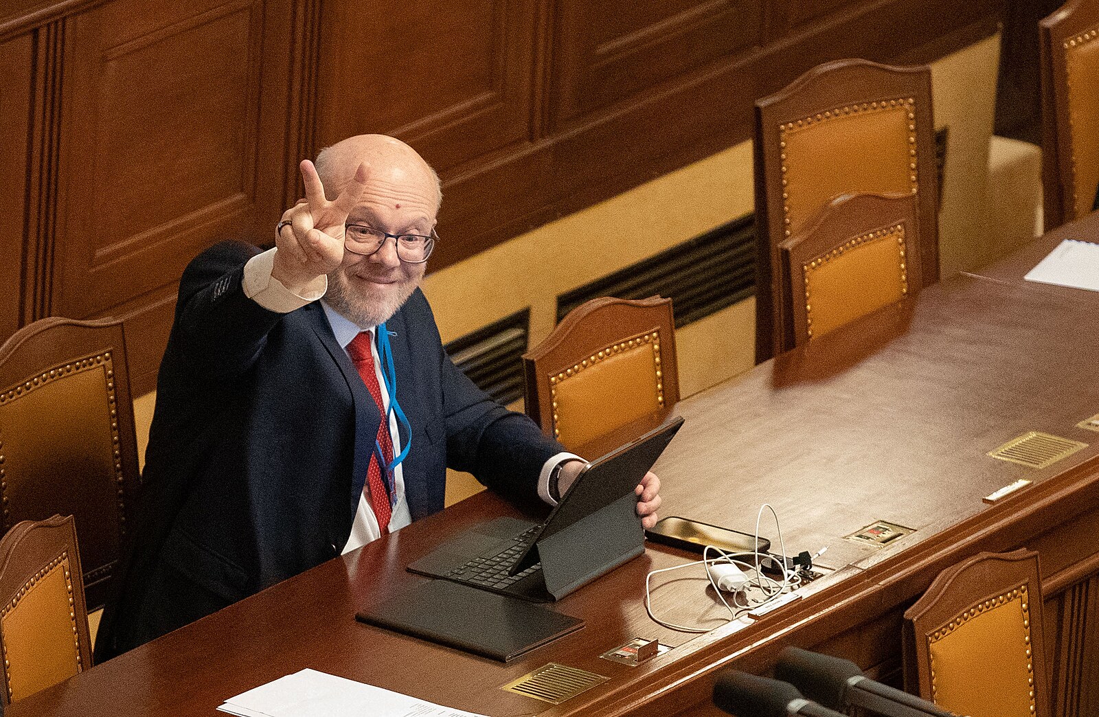 Válkův přílepek otevírá cestu k privatizacím špitálů, stačil by podpis ...