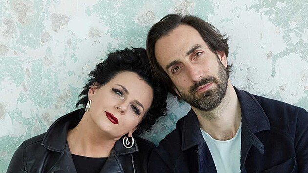 Herec Petr Vaněk připravil hudební projekt. Prvním singlem je Vlčí ...