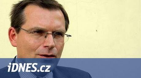 Obraně velí bývalý topič i univerzitní učitel - iDNES.cz