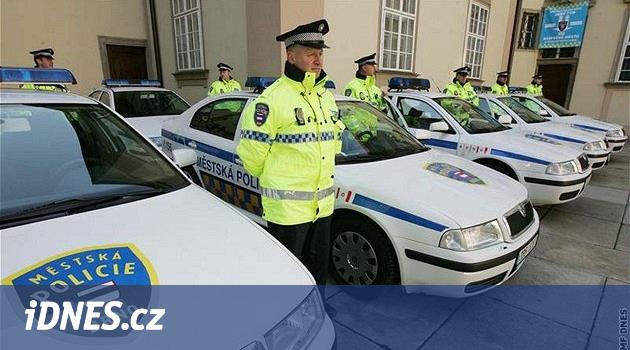 Požadavky na ředitele městské policie jsou mírnější, napoprvé nikdo ...