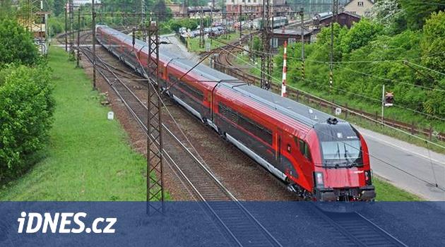 Česká lokomotiva z Plzně a rakouský vlak railjet jsou hvězdy veletrhu ...