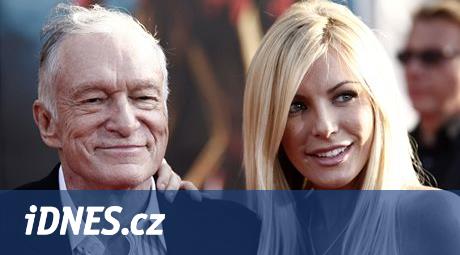 Zakladatel Playboye Hefner dal své o 60 let mladší přítelkyni zásnubní ...