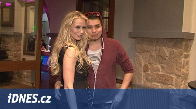 Gavriely s přítelem a dětmi opouští republiku, nejsou tu dost placeni ...