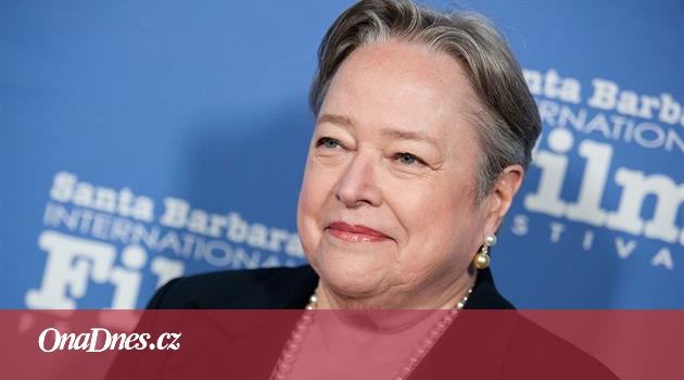 Batesová: Přišla jsem o prsa a nebudu předstírat, že je mám - iDNES.cz