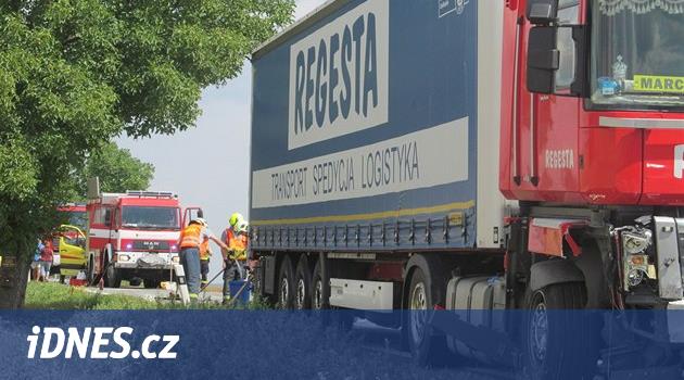 Smrtelná nehoda uzavřela silnici mezi Litomyšlí a Vysokým Mýtem - iDNES.cz