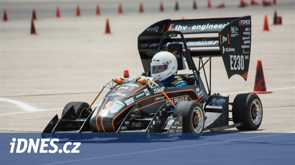 Elektrická formule z Prahy ovládla americké závody, jako jediná dojela ...