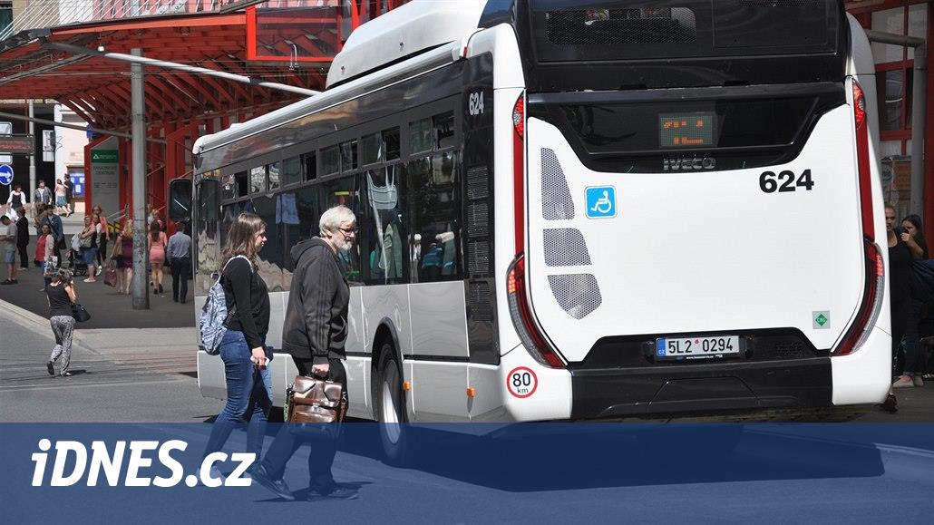 Liberec zlevní MHD studentům a seniorům. Dopravce přijde o miliony ...