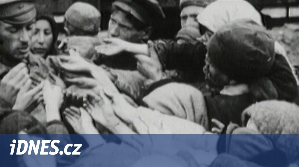 Bolševická revoluce v Rusku ztrácela podle Lidových novin dech - iDNES.cz