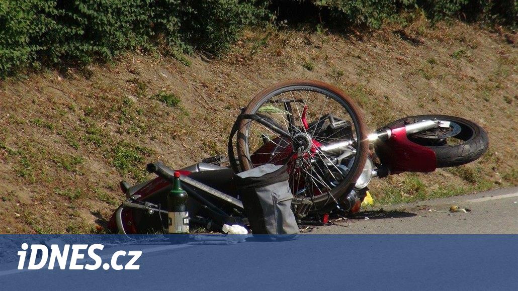 Cyklista v Psárech u Prahy nedal přednost motorkáři, ten ho srazil ...
