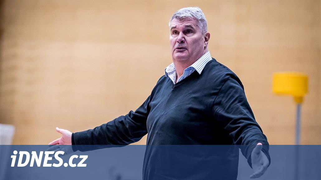 Dělali jsme hloupé chyby, mrzí Benáčka konec v poháru - iDNES.cz