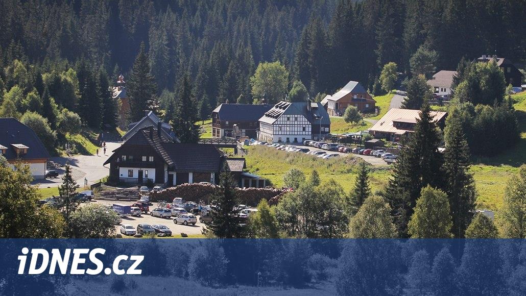 Modrava chystá nové parkoviště, aby auta nestála v centru šumavské obce ...