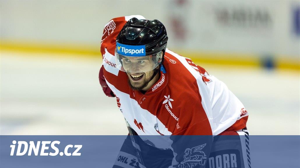 Olomoucký útočník Strapáč dostal třízápasový trest za faul loktem - iDNES.cz