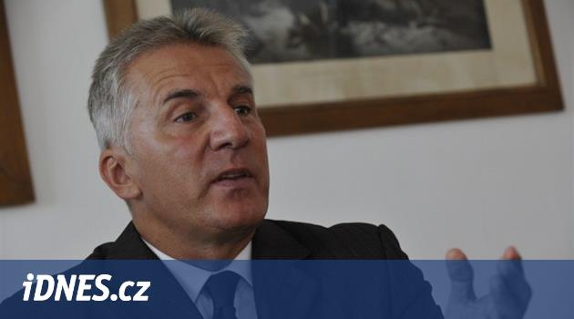 Pavel navrhuje za ústavního soudce Fremra, řešil i válečné zločiny v ...