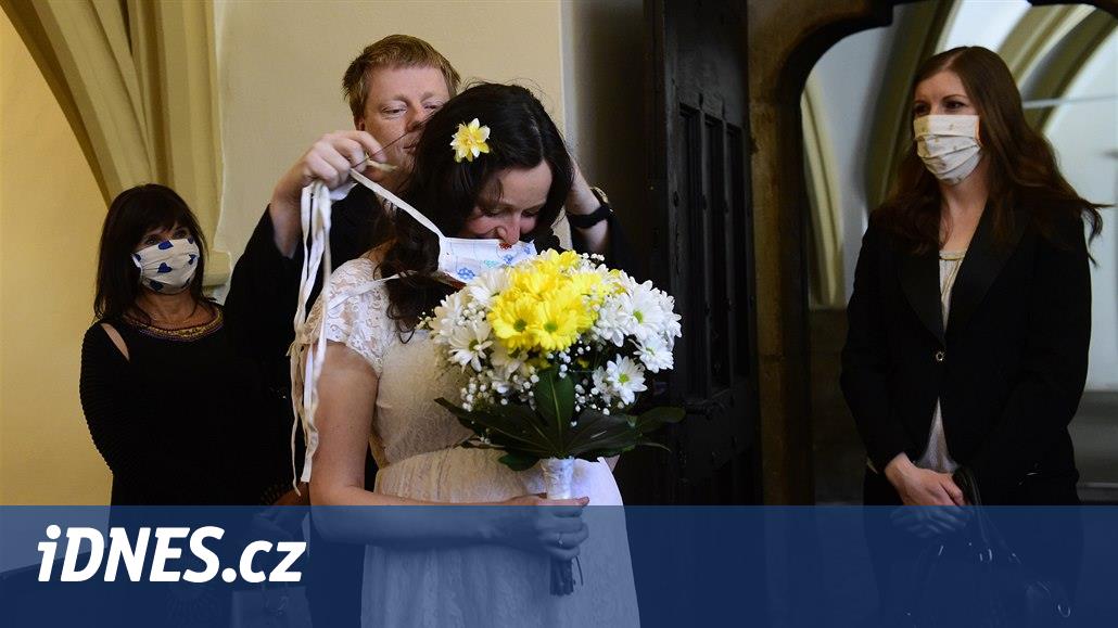Léto bude v Brně plné svateb. Snoubenci doufají, že padnou covidová omezení - iDNES.cz