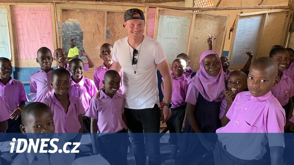 Libor Volf a jeho odvážný sen: Postavím školu v Ugandě - iDNES.cz