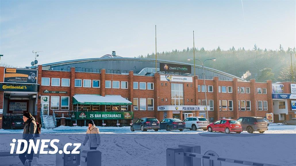 Zlín hledá levnější verzi přestavby stadionu, začne se šatnami a ...