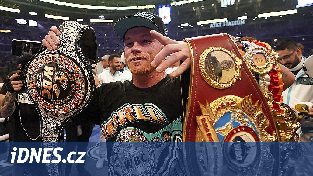 Álvarez obhájil tituly v superstřední váze. Mexický boxer porazil ...