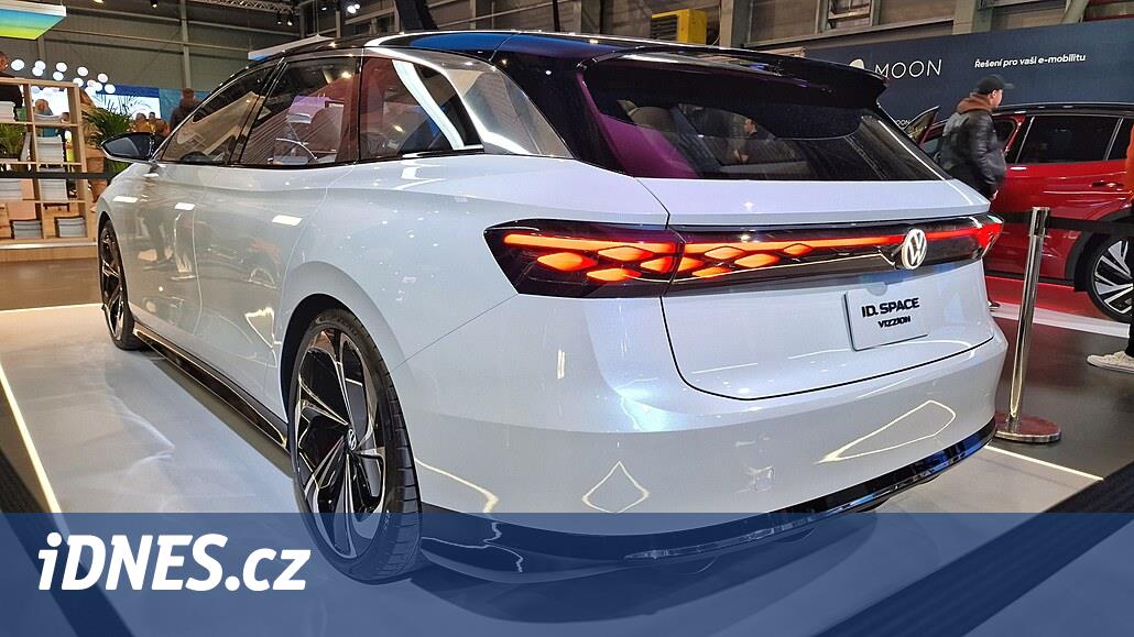 Autofotka týdne: Koncept elektrokombíku VW se předvedl v Praze - iDNES.cz