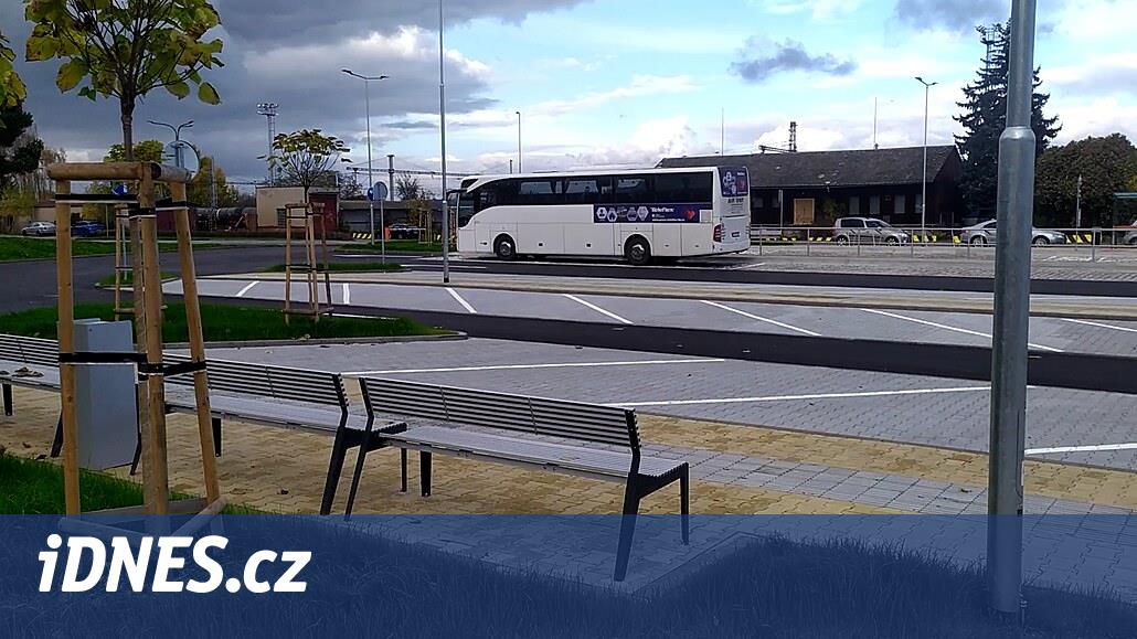 Chlumec dokončil dopravní terminál - iDNES.tv