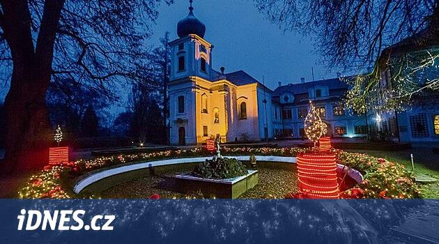Hrady a zámky ve vánočním hávu - iDNES.cz