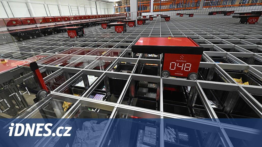 Rohlík nasazuje rychlé roboty. Ve skladu kompletují bezchybně ...