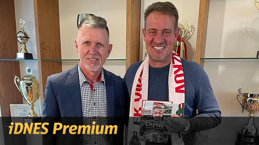 Poslední šance! Získejte autobiografii svérázného gólmana Pařízka ...