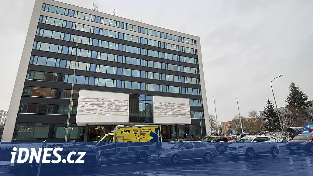 Žena nepřežila pád z budovy úřadu práce v Praze 4 - iDNES.cz