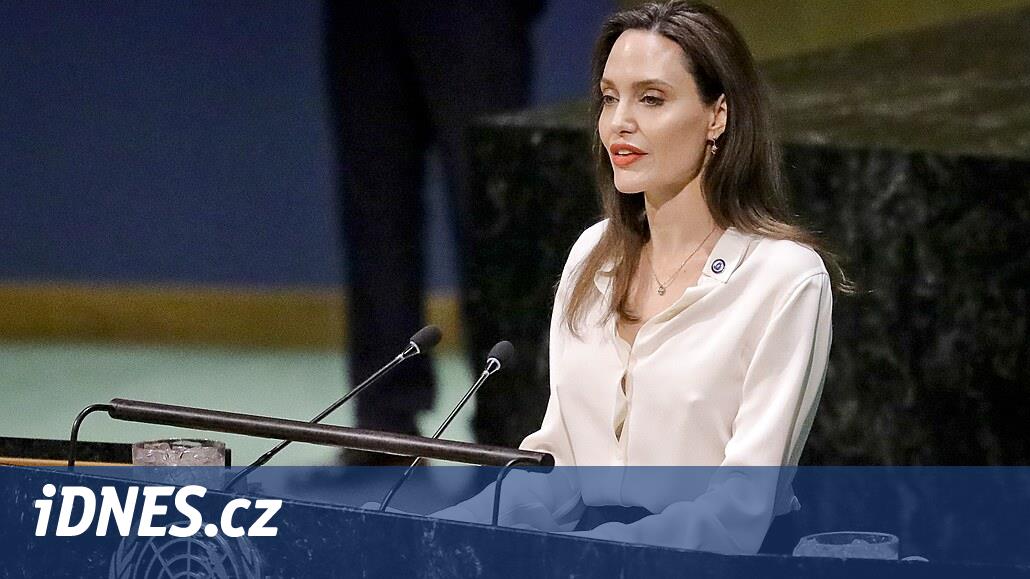 Angelina Jolie končí jako vyslankyně OSN pro uprchlíky. Aktivistkou zůstane - iDNES.cz