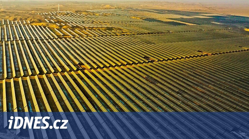 Čína bere ze Slunce víc energie než zbytek světa, ve velkém staví i ...