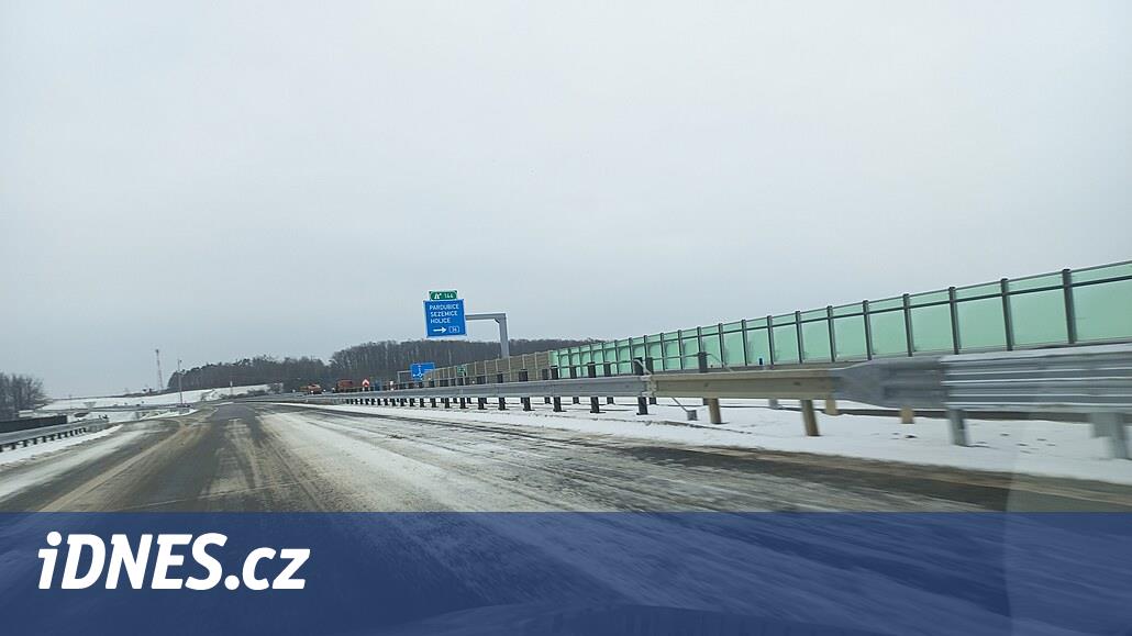 Hygienici změří na Pardubicku hluk z nového úseku dálnice D35 - iDNES.cz