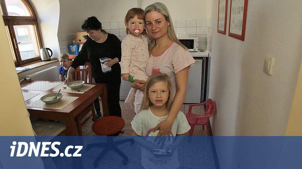 Kde a jak Ukrajinky žijí? Uprchlíkům pomáhají obce i kraj - iDNES.cz