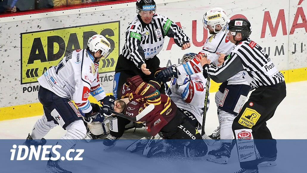 Kladenský Dotchin dostal za seknutí Beránka dvouzápasový trest - iDNES.cz