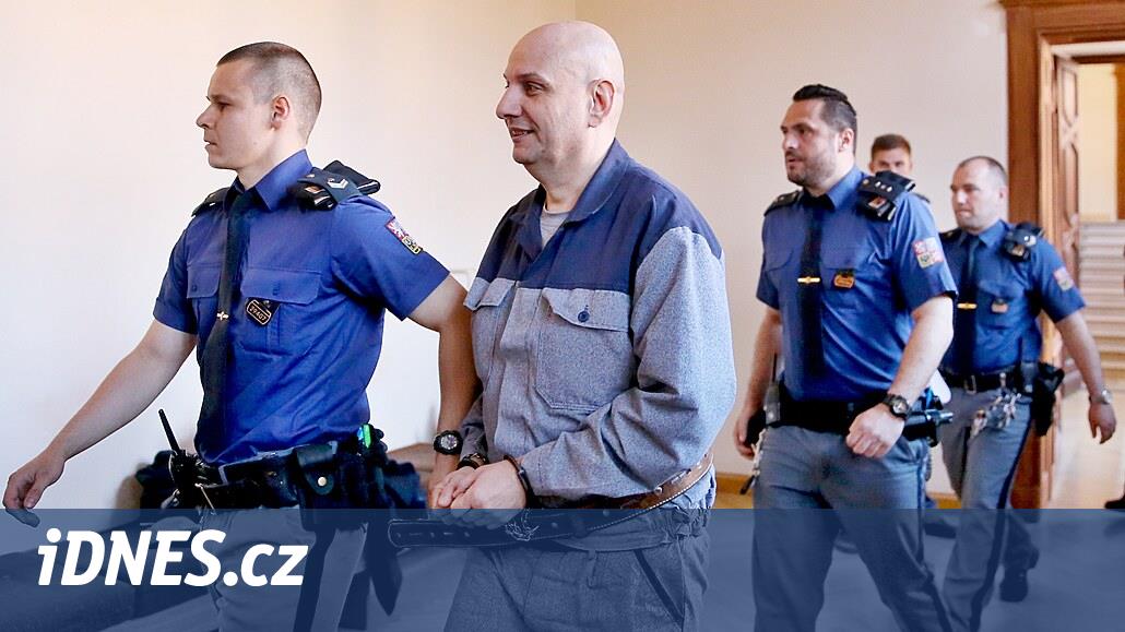 Rozsudek v kauze Stoka má padnout v květnu, žalobce chce pro Švachulu 14 let - iDNES.cz
