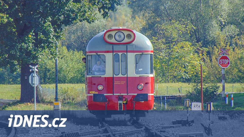 Svezte se nostalgickými a zážitkovými vlaky, máme jejich soupis - iDNES.cz