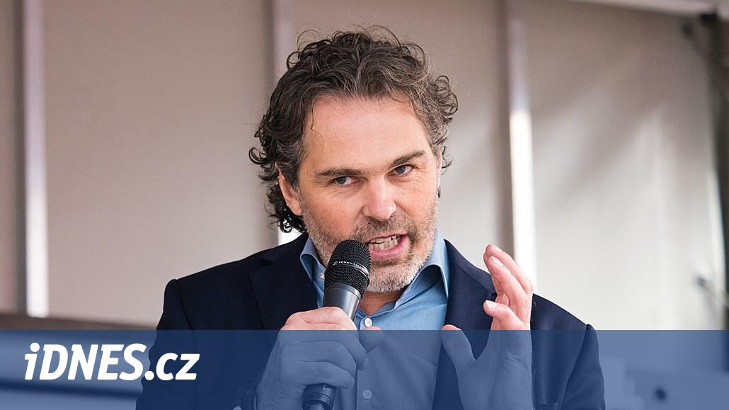 Jágr v roli majitele. Bídná léta i šéfování zdaleka, na Kladně ale dost ...