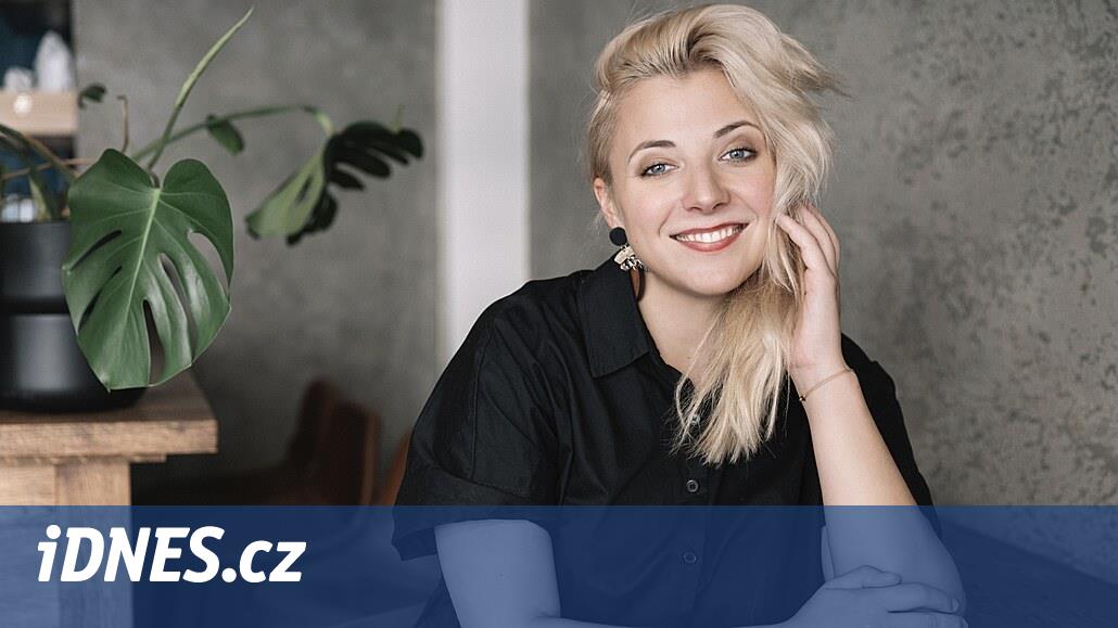 Anna Julie Slováčková: Jak šel čas s herečkou a zpěvačkou - iDNES.cz