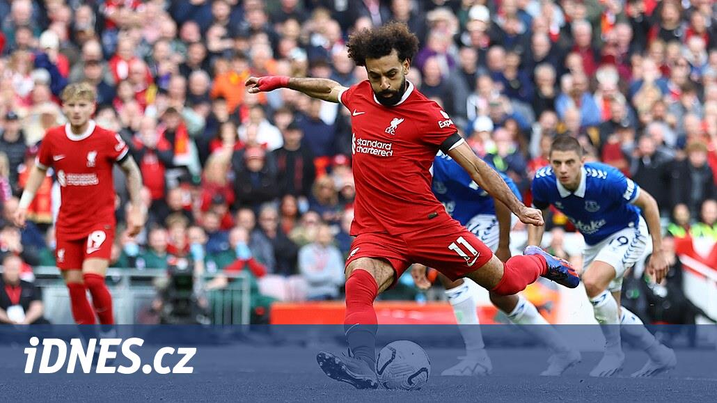Man. City vyhrál těsně, Liverpool uspěl v derby. Arsenal loupil na ...