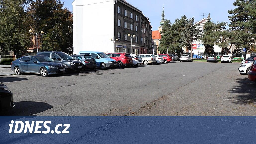 Velké parkoviště v centru Přerova uzavře oprava, pak přibudou závory - iDNES.cz