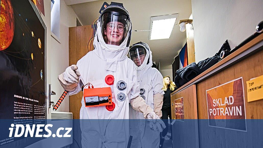 V roli astronautů si studenti vyzkoušeli expedici na Mars, kde strávili 100 hodin - iDNES.cz