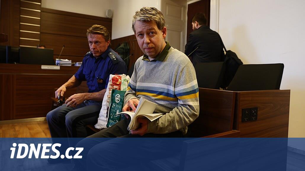 Muž hrozil smrtí soudcům za tajné židovské spiknutí. Obžaloba žádá ...