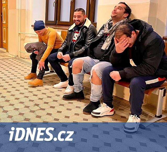 Svědci popsali brutální napadení na koupališti. Nikoho jsme nezbili ...