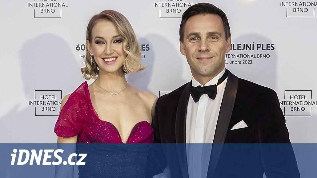 Roman Vojtek s manželkou Petrou mají syna Vincenta - iDNES.cz