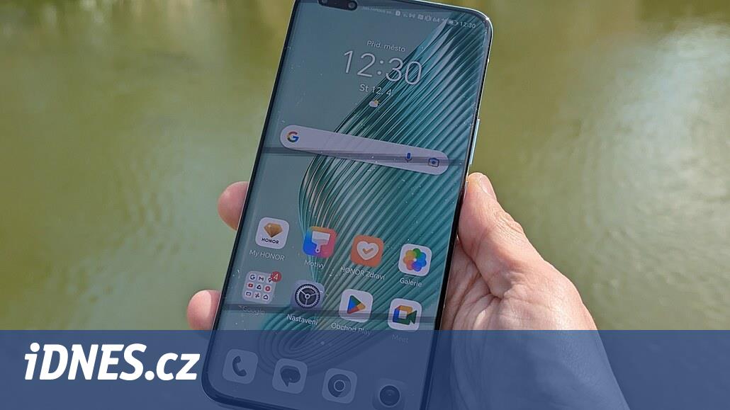 Honor Magic5 Pro: Kroutil se, ale tlaku podlehl. Honor nabídne delší ...