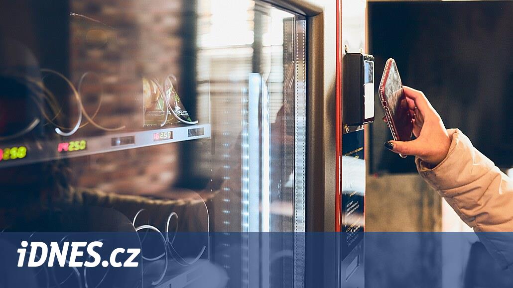Kofola expanduje na trh nápojových automatů. Koupila podíl ve firmě Mixa Vending - iDNES.cz