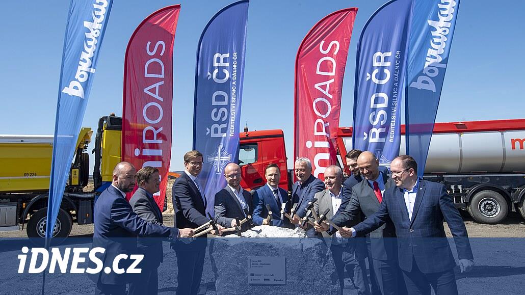 U Svitav začala stavba dalšího úseku D35, brzy mají přibýt i zbývající ...