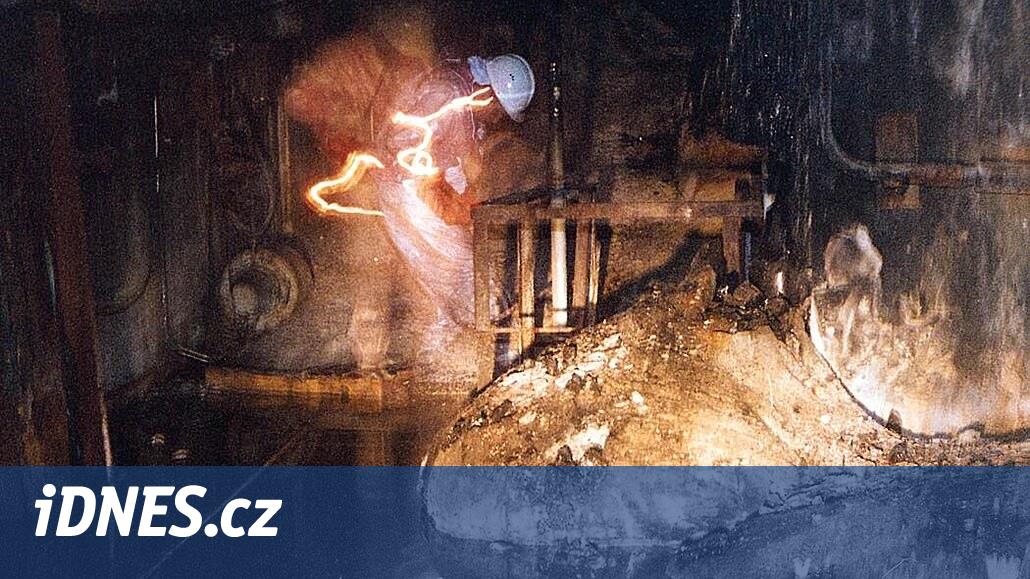 Sloní noha v Černobylu. Sověti do smrtící hmoty stříleli kalašnikovem ...