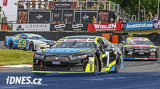 Nesmíte se bát, říká závodník Doubek. V evropském Nascaru patří ke ...