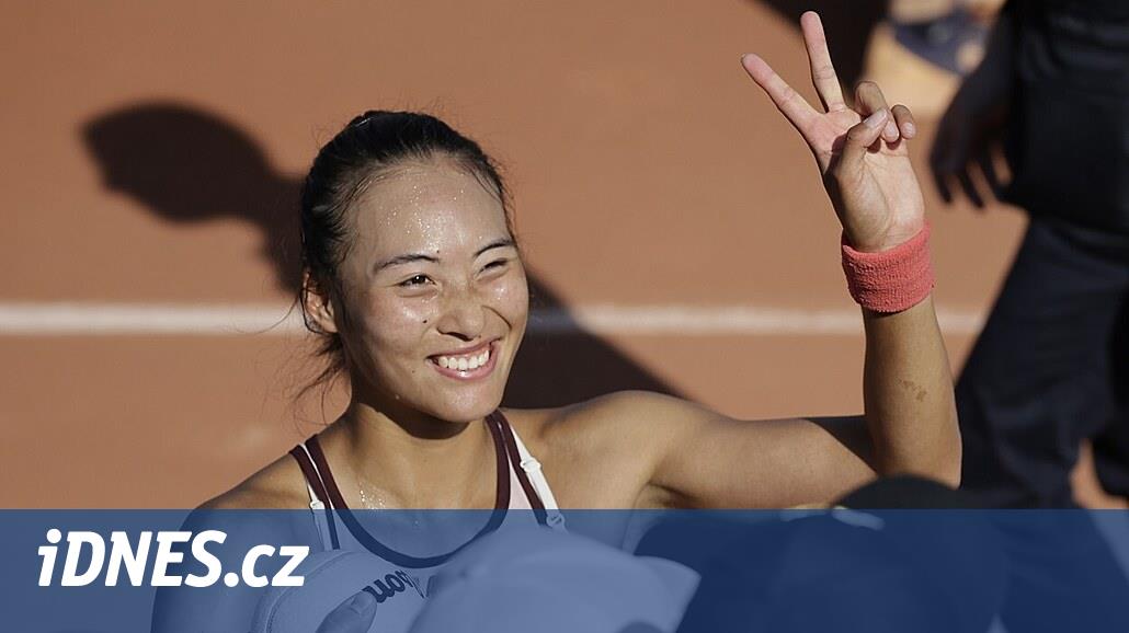 Čeng Čchin-wen chtěla tenisem zocelit tělo a nyní chce sama zářit ...